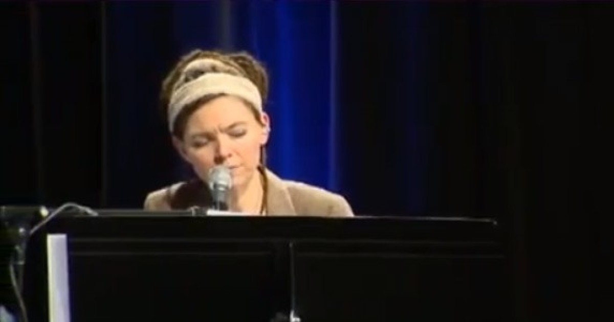 IHOP Prophetic Worship - Misty Edwards - EMCI TV